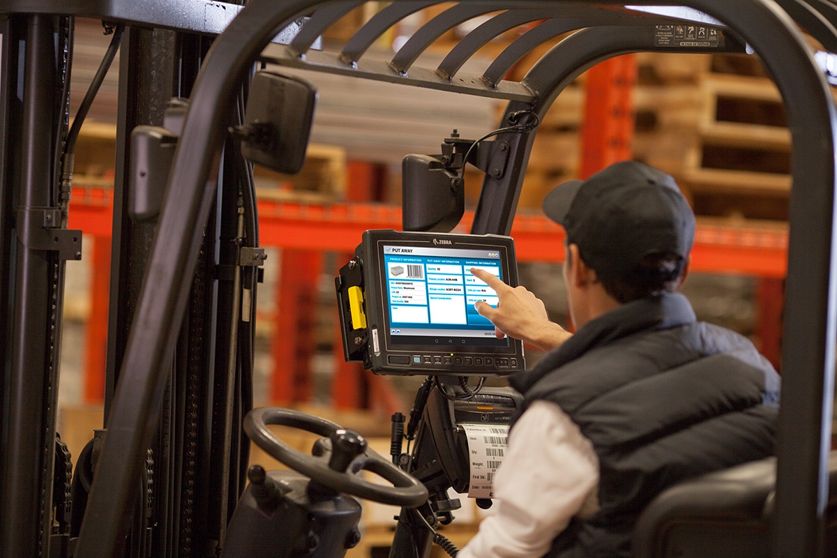 Vehicle Mount Computers vs. the Android Rugged Tablet in Your Warehouse